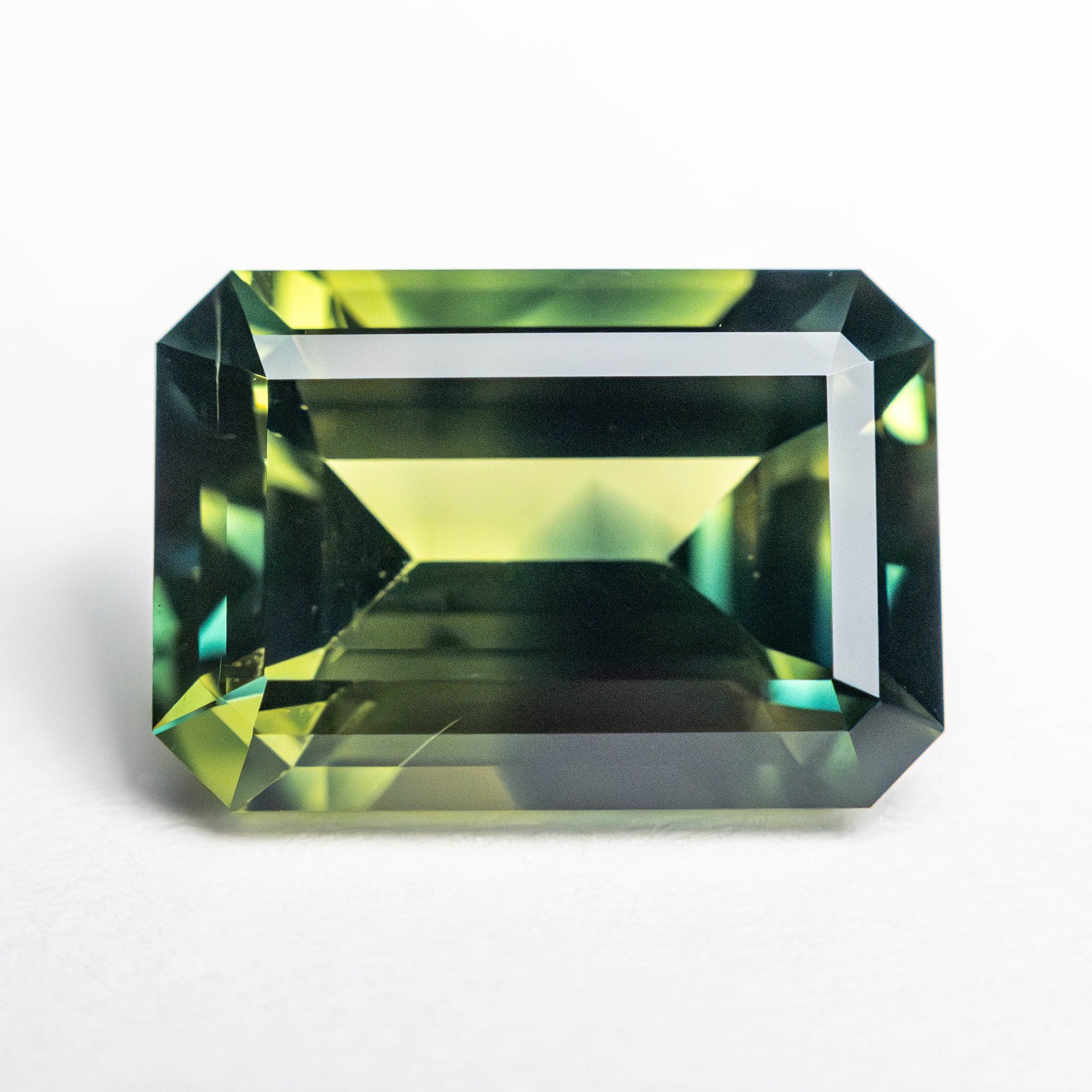 4.93ct 11.37x7.89x5.34mm Cut Corner Rectangle Step Cut Sapphire 25114-