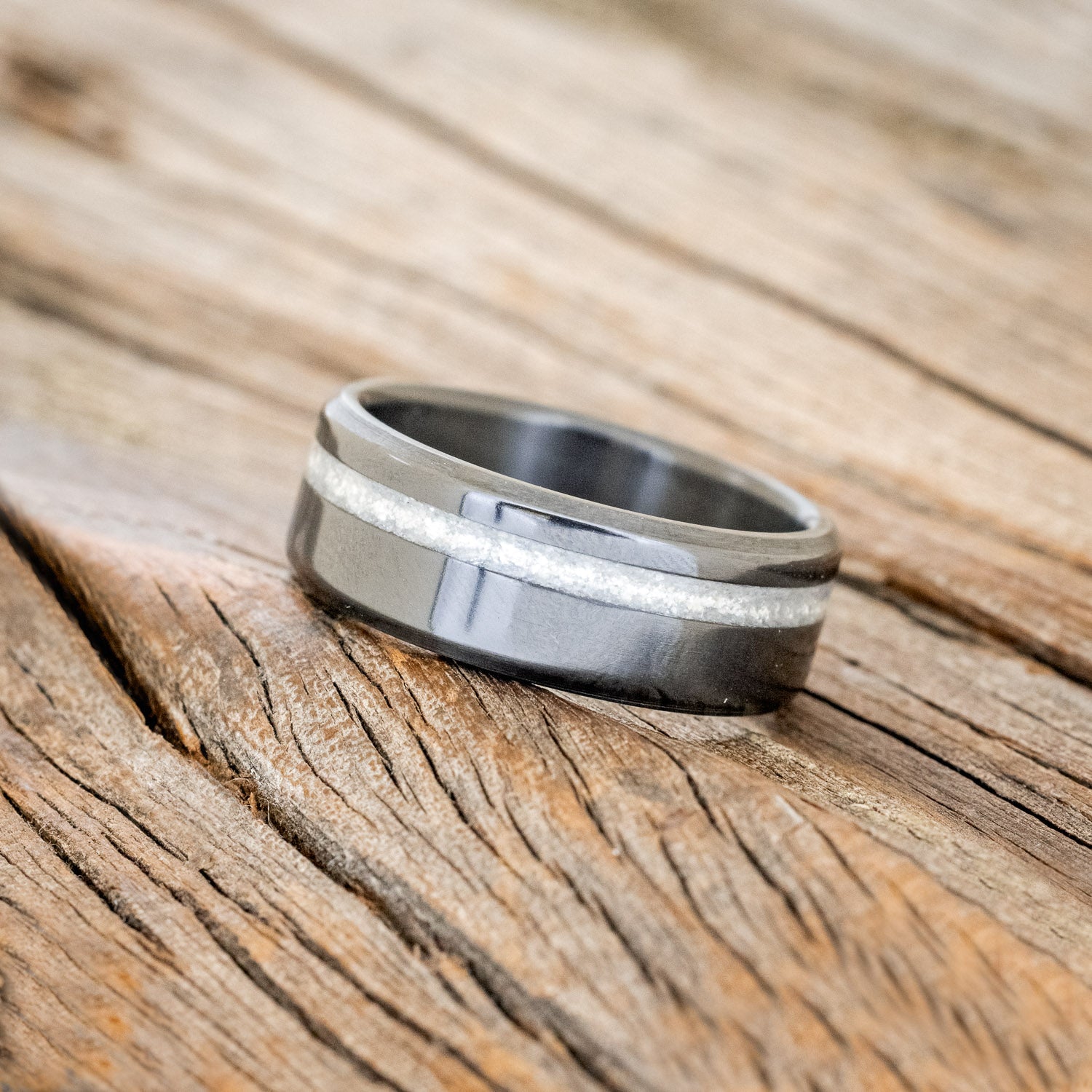 "VERTIGO" - DIAMOND DUST WEDDING RING