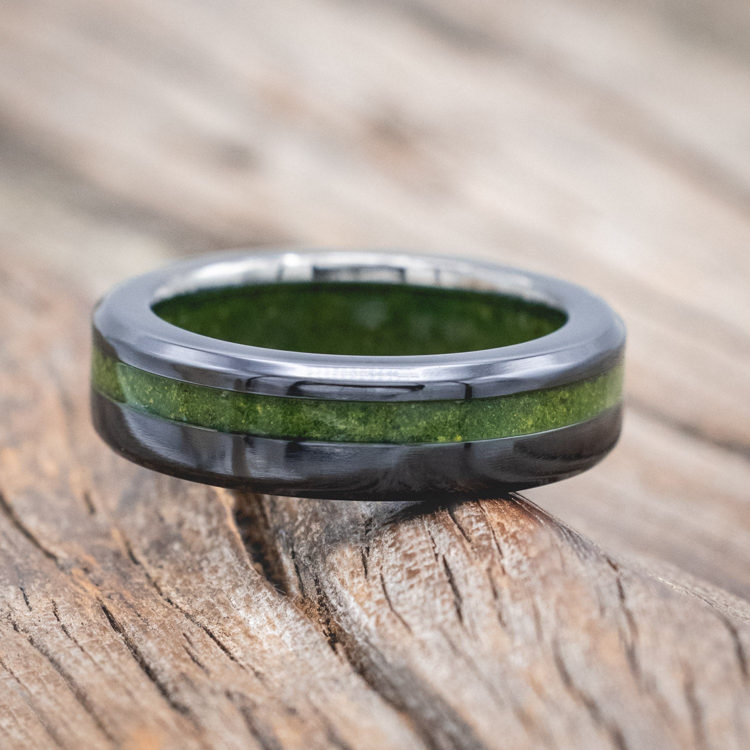 "Vertigo" Moss Inlay & Lining Wedding Ring | Staghead Designs