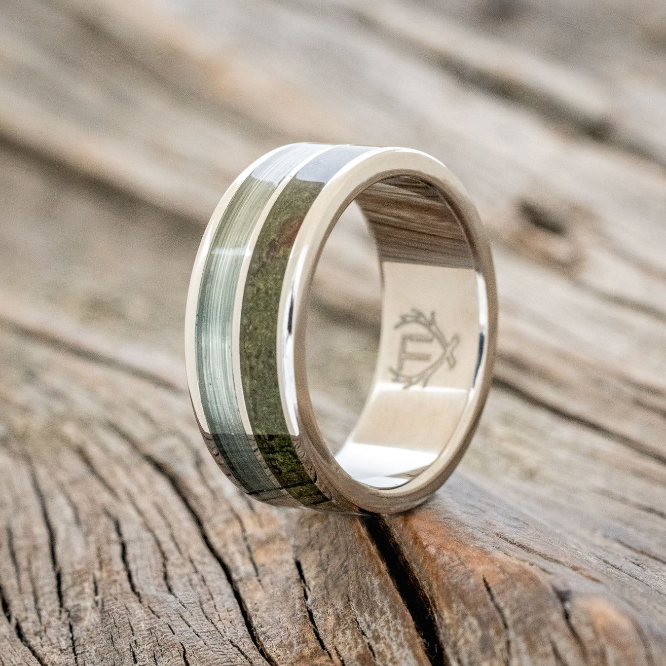 "DYAD" - MOSS & FISHING LINE WEDDING BAND
