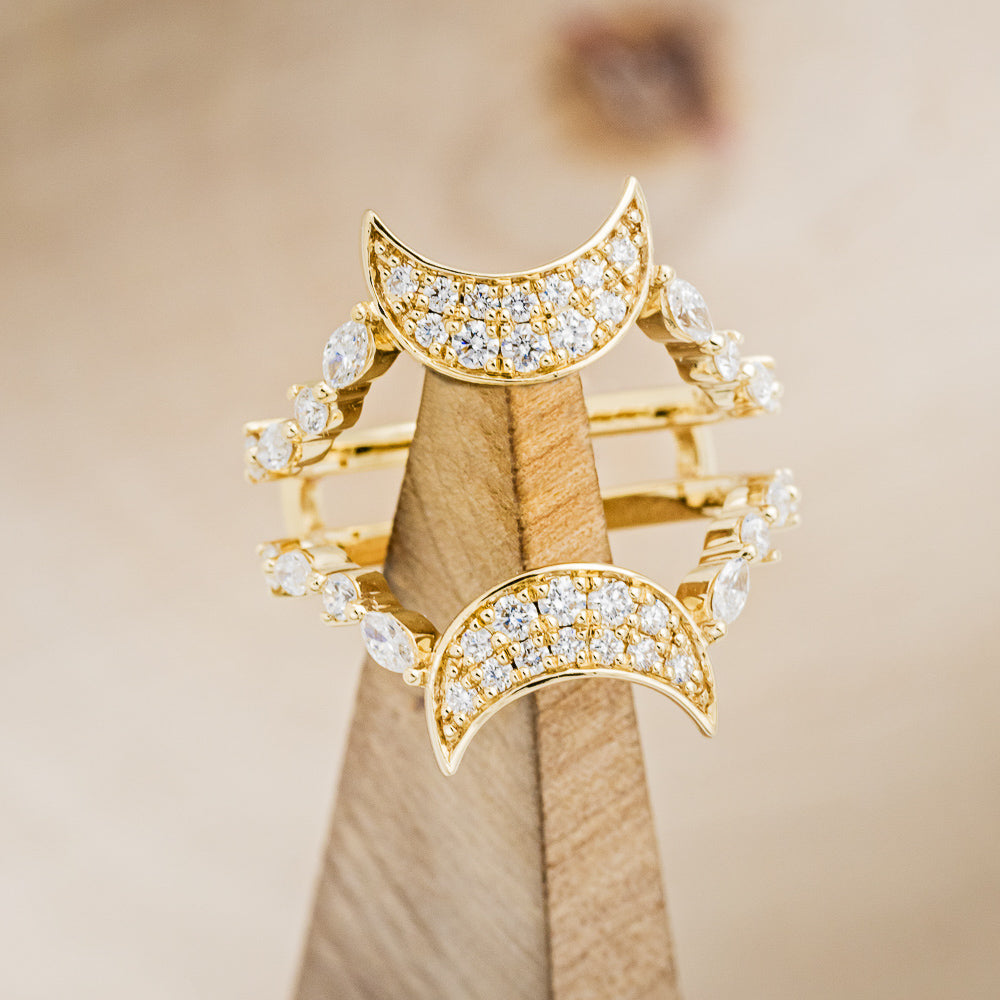 "HECATE" - PAVÉ DIAMOND CRESCENT MOON RING GUARD