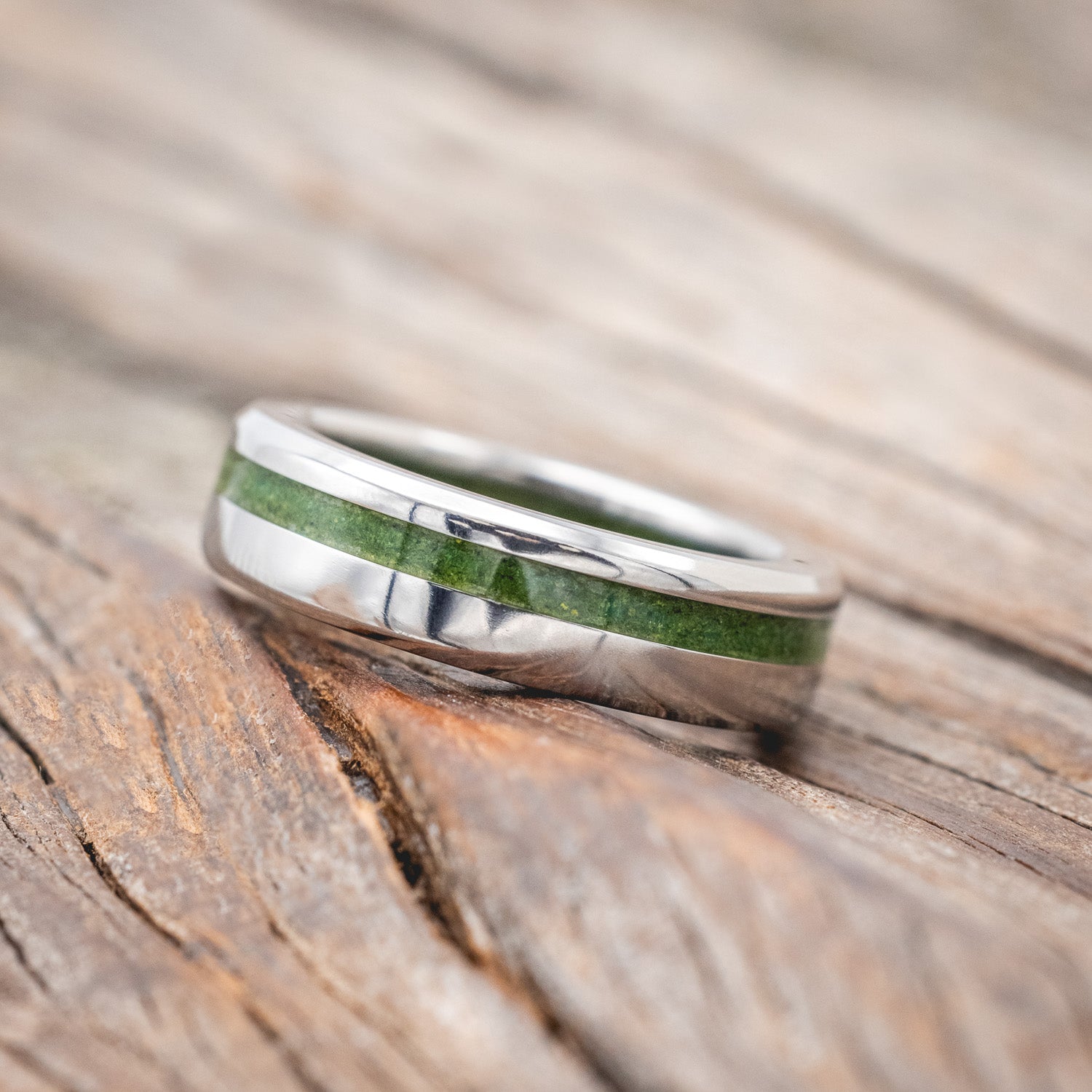 "Vertigo" Moss Inlay & Lining Wedding Ring | Staghead Designs