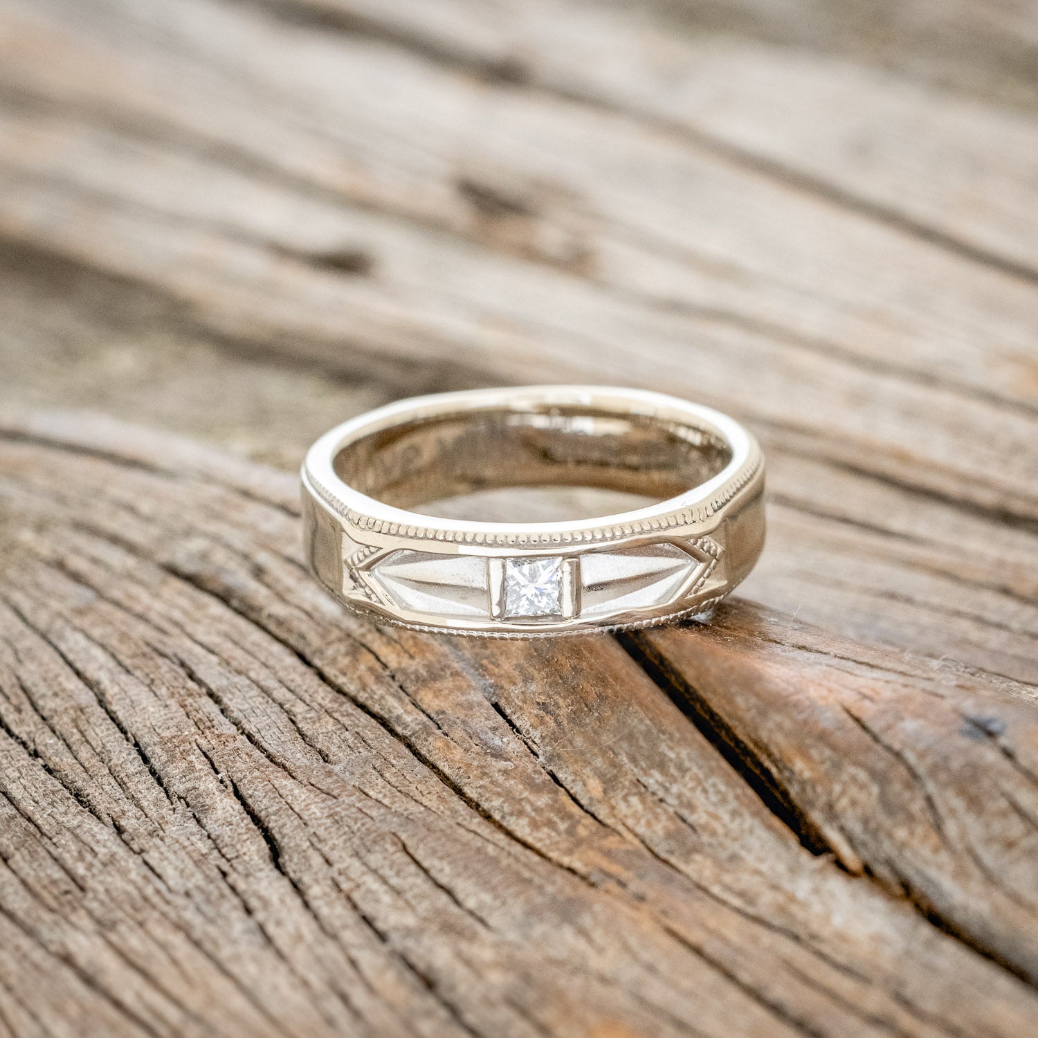 MILGRAIN PATTERN MEN'S ENGAGEMENT RING WITH A DIAMOND ACCENT